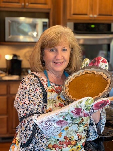 Moe and Deb – Two lifelong friends who love to cook, decorate, travel ...